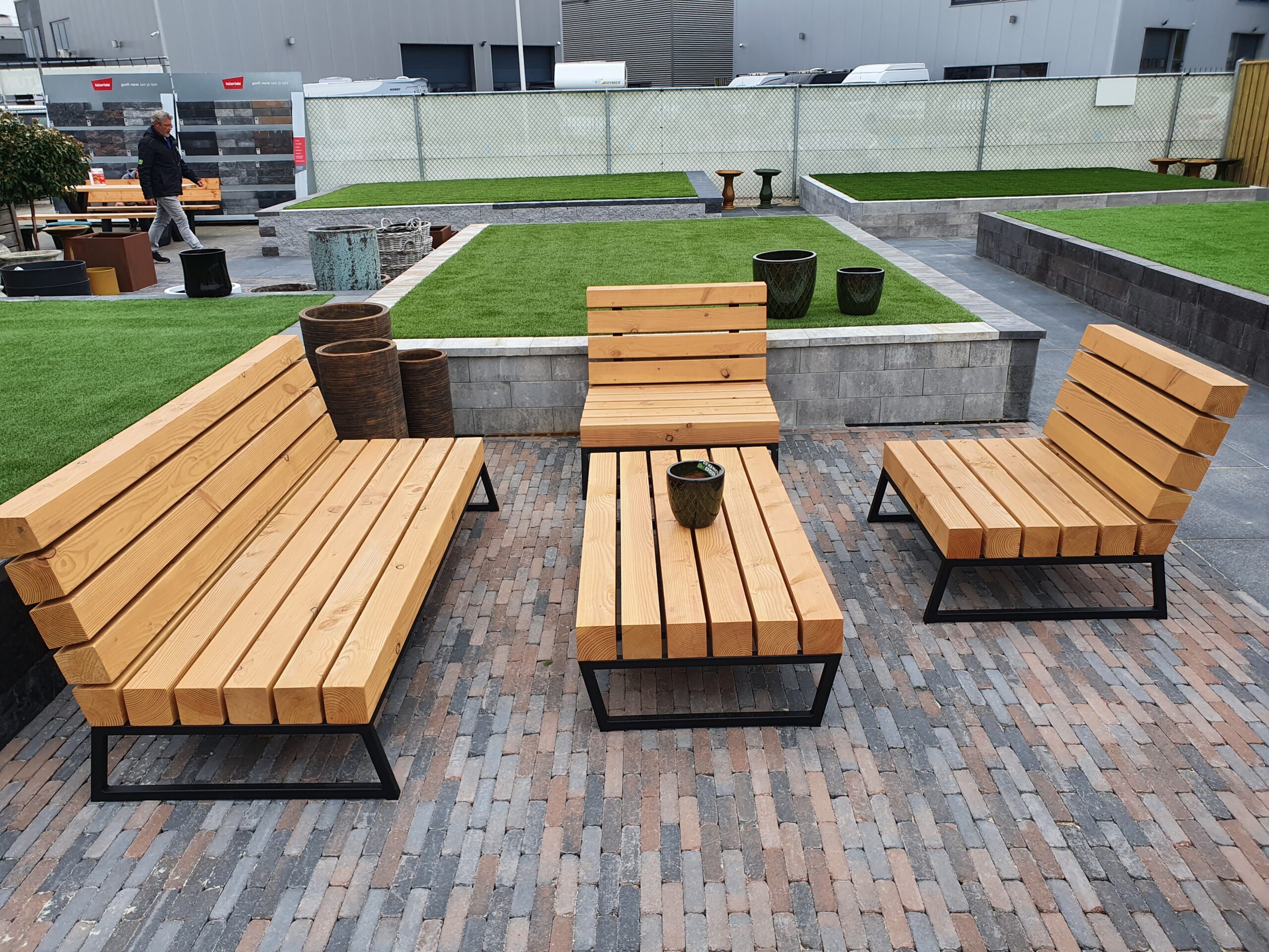 Complete loungeset (laag model) van douglashout en stalen onderstel ...